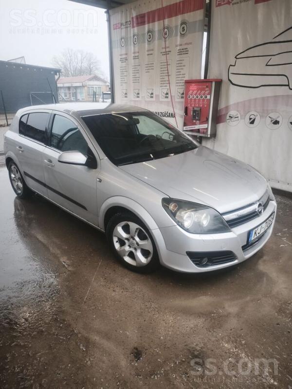 Balts Opel Astra 2005 Rīga, ar dzinēja tilpumu 1.80 L un nobraukumu 23 tūkst. km par 1001 €, foto 3 vietnē AUTOMOTO.COM.LV