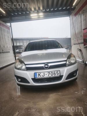 Balts Opel Astra 2005 Rīga, ar dzinēja tilpumu 1.80 L un nobraukumu 23 tūkst. km par 1001 €, foto 4 vietnē AUTOMOTO.COM.LV
