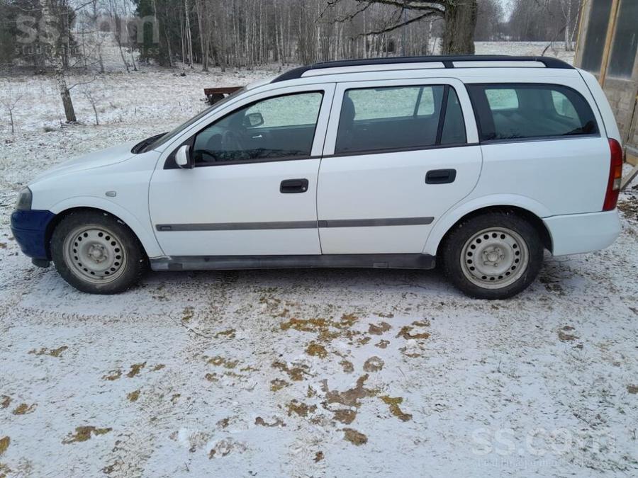White Opel Astra 2000 in Cesis, with an engine capacity of 2.00 L and mileage of 365 thousand km for 2300 €, photo 4 on AUTOMOTO.COM.LV