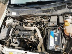 Balts Opel Astra 2001 Kauņa, ar dzinēja tilpumu 1.70 L un nobraukumu 280 tūkst. km par 250 €, foto 8 vietnē AUTOMOTO.COM.LV