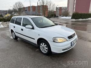 White Opel Astra 2003 in Jelgava, with an engine capacity of 1.70 L and mileage of 300 thousand km for 995 €, photo 4 on AUTOMOTO.COM.LV