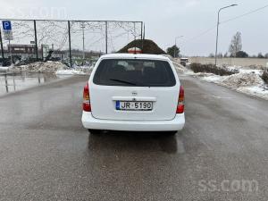 White Opel Astra 2003 in Jelgava, with an engine capacity of 1.70 L and mileage of 300 thousand km for 995 €, photo 7 on AUTOMOTO.COM.LV