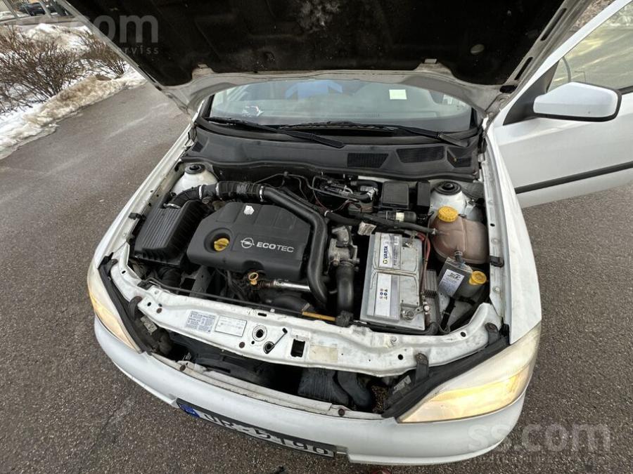 White Opel Astra 2003 in Jelgava, with an engine capacity of 1.70 L and mileage of 300 thousand km for 995 €, photo 10 on AUTOMOTO.COM.LV