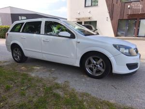 Balts Opel Astra 2005 Kauņa, ar dzinēja tilpumu 1.70 L un nobraukumu 315 tūkst. km par 1000 €, foto 4 vietnē AUTOMOTO.COM.LV