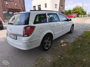 Balts Opel Astra 2005 Kauņa, ar dzinēja tilpumu 1.70 L un nobraukumu 315 tūkst. km par 1000 €, foto 5 vietnē AUTOMOTO.COM.LV