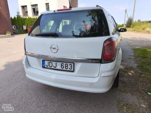 Balts Opel Astra 2005 Kauņa, ar dzinēja tilpumu 1.70 L un nobraukumu 315 tūkst. km par 1000 €, foto 6 vietnē AUTOMOTO.COM.LV
