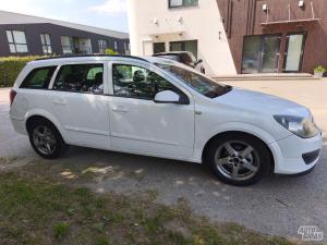 Balts Opel Astra 2005 Kauņa, ar dzinēja tilpumu 1.70 L un nobraukumu 315 tūkst. km par 1000 €, foto 11 vietnē AUTOMOTO.COM.LV