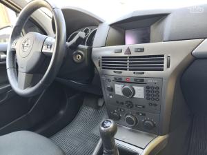 Balts Opel Astra 2005 Kauņa, ar dzinēja tilpumu 1.70 L un nobraukumu 315 tūkst. km par 1000 €, foto 15 vietnē AUTOMOTO.COM.LV