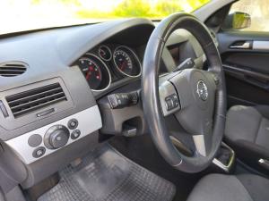 Balts Opel Astra 2005 Kauņa, ar dzinēja tilpumu 1.70 L un nobraukumu 315 tūkst. km par 1000 €, foto 17 vietnē AUTOMOTO.COM.LV
