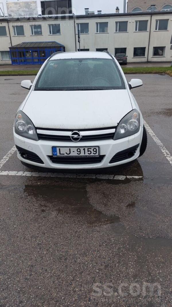 Balts Opel Astra 2006 Ogre, ar dzinēja tilpumu 1.90 L un nobraukumu 332 tūkst. km par 1400 €, foto 4 vietnē AUTOMOTO.COM.LV