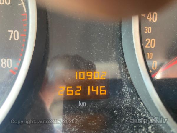 White Opel Astra 2007 in Tallinn, with an engine capacity of 1.40 L and mileage of 262 thousand km for 450 €, photo 3 on AUTOMOTO.COM.LV
