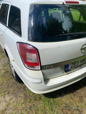 Balts Opel Astra 2007 Tallina, ar dzinēja tilpumu 1.40 L un nobraukumu 262 tūkst. km par 450 €, foto 5 vietnē AUTOMOTO.COM.LV