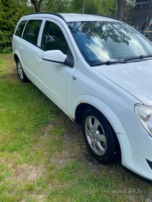 Balts Opel Astra 2007 Tallina, ar dzinēja tilpumu 1.40 L un nobraukumu 262 tūkst. km par 450 €, foto 9 vietnē AUTOMOTO.COM.LV