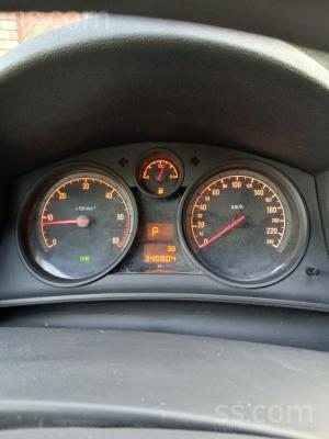 Balts Opel Astra 2008 Madona, ar dzinēja tilpumu 1.90 L un nobraukumu 340 tūkst. km par 1800 €, foto 7 vietnē AUTOMOTO.COM.LV