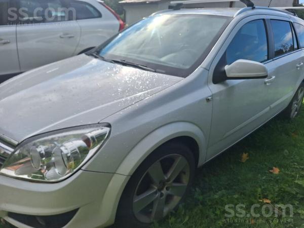 Опель Астра 2009 в Огре на AUTOMOTO.COM.LV Белый Опель Астра 2009 в Огре, объемом двигателя 1.70 л и пробегом 281 тыс. км за 2200 €, фото 7 на AUTOMOTO.COM.LV