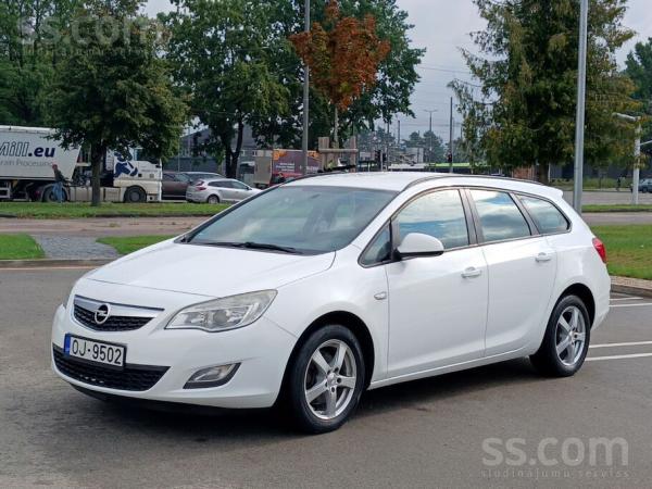 Белый Опель Астра 2011 в Рига, объемом двигателя 1.70 л и пробегом 0 тыс. км за 2690 €, фото 5 на AUTOMOTO.COM.LV