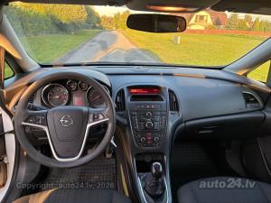 Balts Opel Astra 2011 Tartu, ar dzinēja tilpumu 1.40 L un nobraukumu 213 tūkst. km par 1600 €, foto 6 vietnē AUTOMOTO.COM.LV