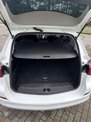 White Opel Astra 2011 in Taurage, with an engine capacity of 1.70 L and mileage of 330 thousand km for 2450 €, photo 10 on AUTOMOTO.COM.LV