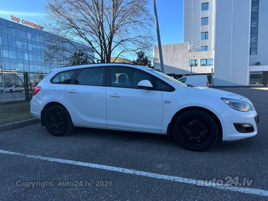 Balts Opel Astra 2012 Tallina, ar dzinēja tilpumu 1.70 L un nobraukumu 217 tūkst. km par 1999 €, foto 3 vietnē AUTOMOTO.COM.LV