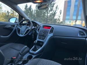 Balts Opel Astra 2012 Tallina, ar dzinēja tilpumu 1.70 L un nobraukumu 217 tūkst. km par 1999 €, foto 11 vietnē AUTOMOTO.COM.LV
