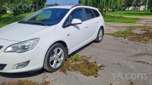 Balts Opel Astra 2012 Aizkraukle, ar dzinēja tilpumu 1.70 L un nobraukumu 269 tūkst. km par 3300 €, foto 4 vietnē AUTOMOTO.COM.LV