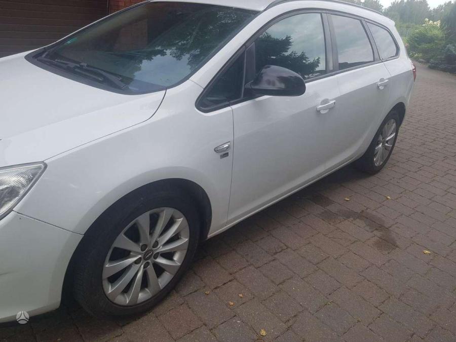 Balts Opel Astra 2012 Utena, ar dzinēja tilpumu 1.60 L un nobraukumu 152 tūkst. km par 2450 €, foto 5 vietnē AUTOMOTO.COM.LV