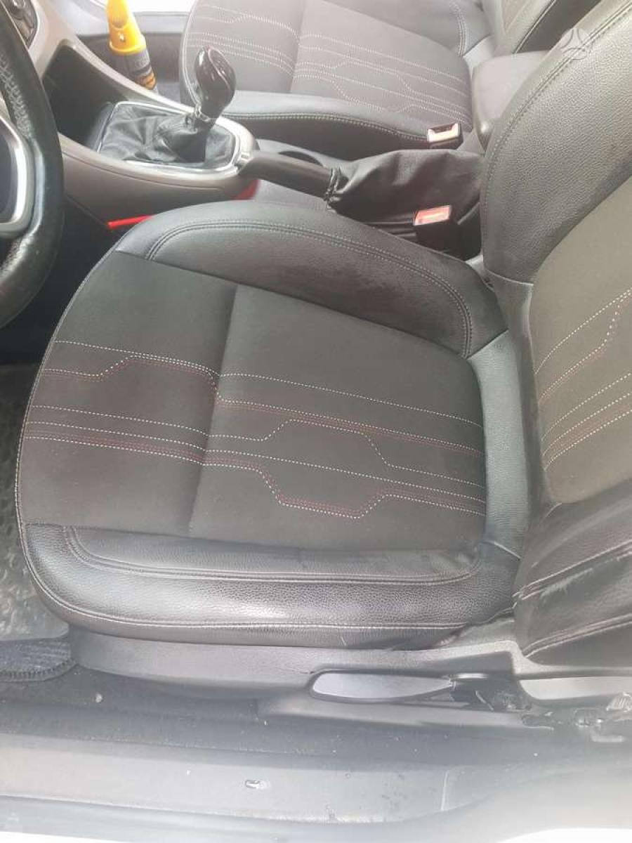 Balts Opel Astra 2012 Utena, ar dzinēja tilpumu 1.60 L un nobraukumu 152 tūkst. km par 2450 €, foto 9 vietnē AUTOMOTO.COM.LV