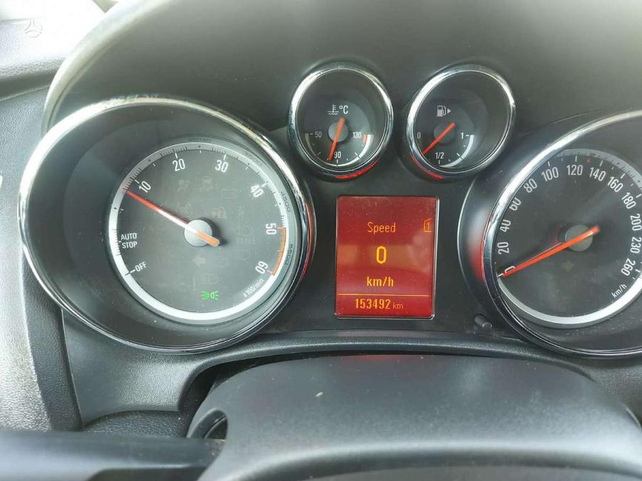White Opel Astra 2012 in Ukmerge, with an engine capacity of 1.30 L and mileage of 154 thousand km for 1750 €, photo 10 on AUTOMOTO.COM.LV