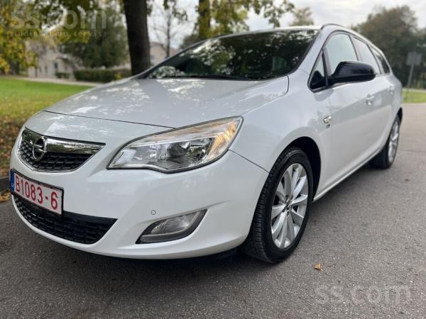 Balts Opel Astra 2012 Rēzekne, ar dzinēja tilpumu 1.60 L un nobraukumu 152 tūkst. km par 3950 €, foto 1 vietnē AUTOMOTO.COM.LV