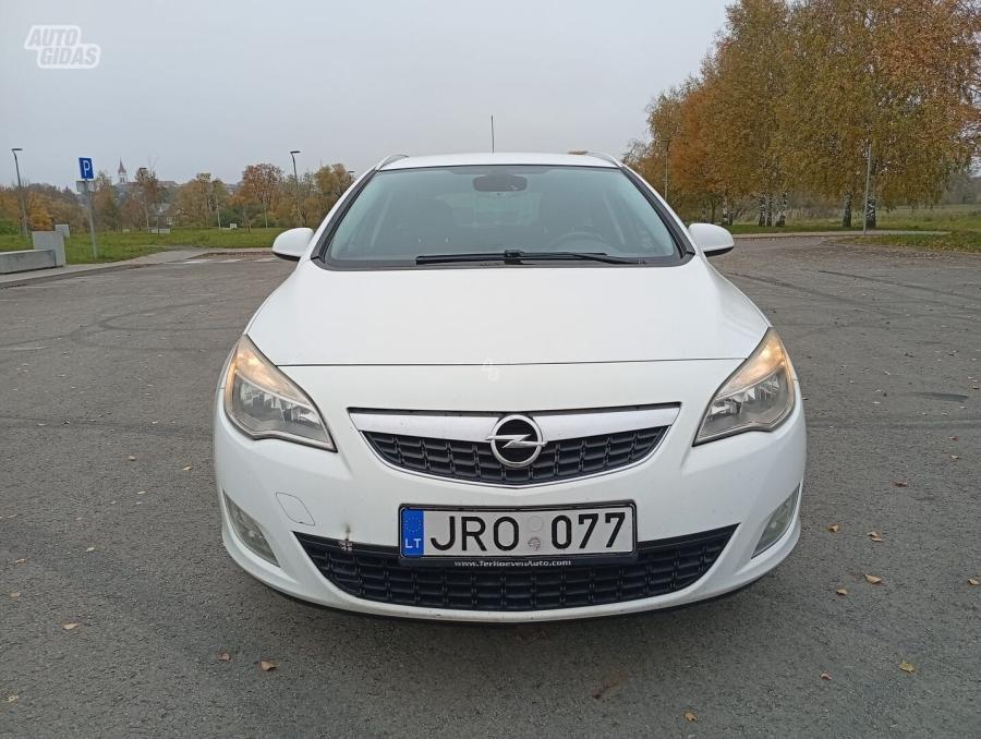Balts Opel Astra 2012 Viļņa, ar dzinēja tilpumu 2.00 L un nobraukumu 430 tūkst. km par 1550 €, foto 3 vietnē AUTOMOTO.COM.LV