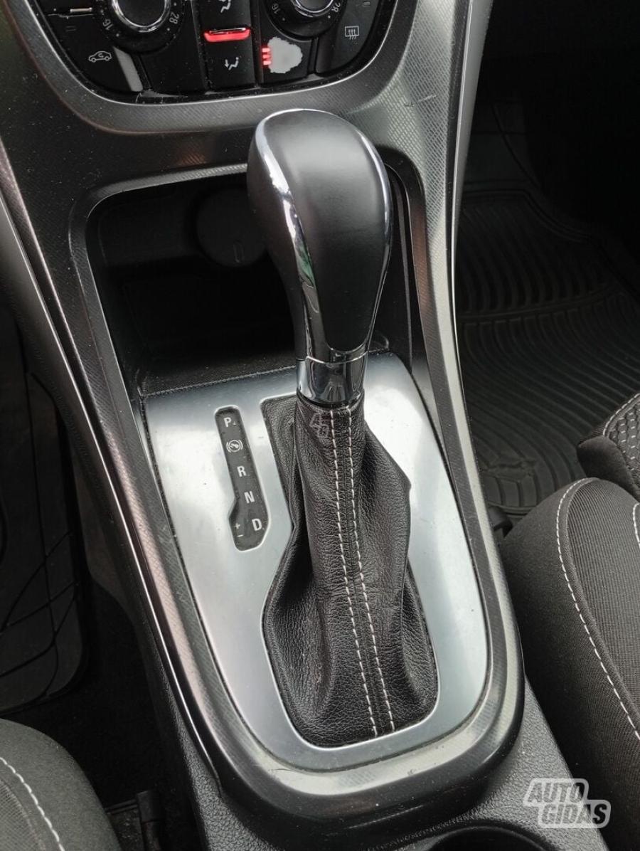 Balts Opel Astra 2012 Viļņa, ar dzinēja tilpumu 2.00 L un nobraukumu 430 tūkst. km par 1550 €, foto 24 vietnē AUTOMOTO.COM.LV