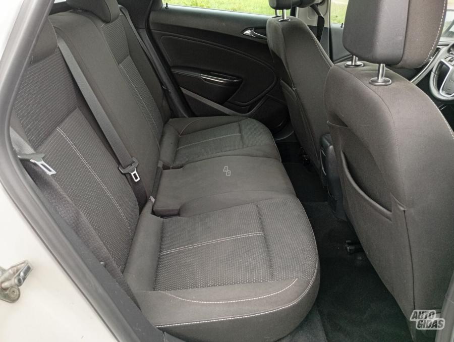 Balts Opel Astra 2012 Viļņa, ar dzinēja tilpumu 2.00 L un nobraukumu 430 tūkst. km par 1550 €, foto 31 vietnē AUTOMOTO.COM.LV