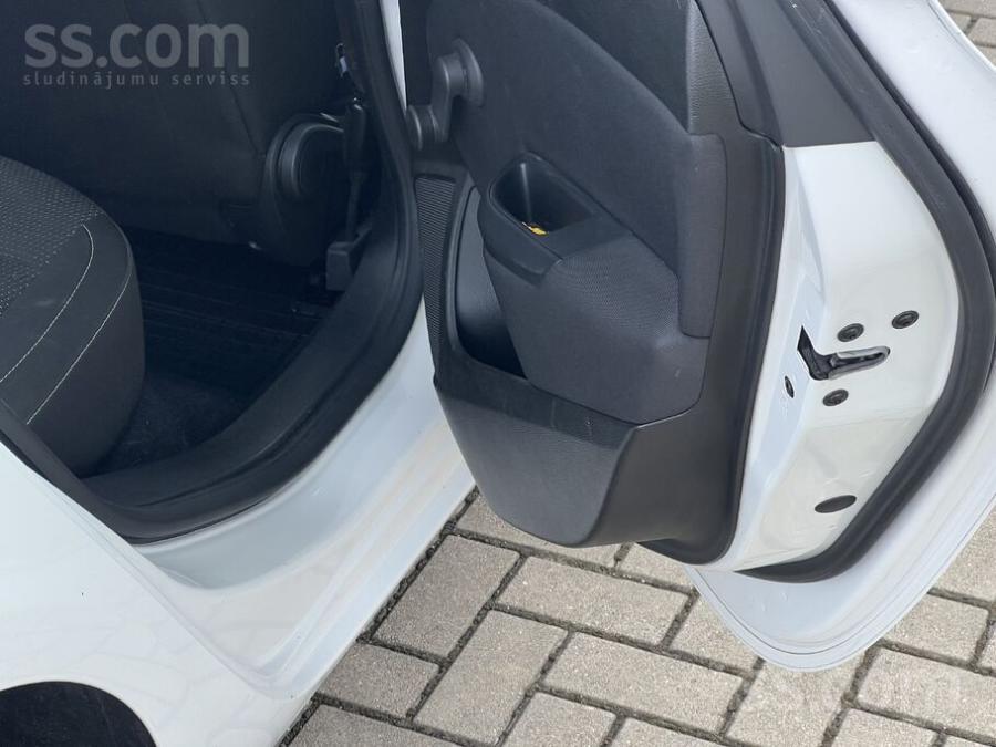 Balts Opel Astra 2013 Tukums, ar dzinēja tilpumu 1.70 L un nobraukumu 340 tūkst. km par 1400 €, foto 15 vietnē AUTOMOTO.COM.LV