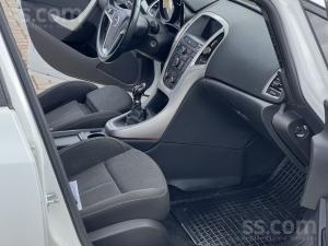 Balts Opel Astra 2013 Tukums, ar dzinēja tilpumu 1.70 L un nobraukumu 340 tūkst. km par 1400 €, foto 17 vietnē AUTOMOTO.COM.LV