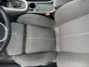 Balts Opel Astra 2013 Tukums, ar dzinēja tilpumu 1.70 L un nobraukumu 340 tūkst. km par 1400 €, foto 20 vietnē AUTOMOTO.COM.LV