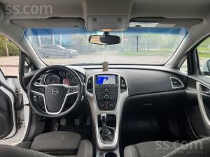 Balts Opel Astra 2013 Tukums, ar dzinēja tilpumu 1.70 L un nobraukumu 340 tūkst. km par 1400 €, foto 23 vietnē AUTOMOTO.COM.LV