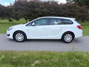 White Opel Astra 2013 in Viljandi, with an engine capacity of 1.70 L and mileage of 244 thousand km for 3990 €, photo 17 on AUTOMOTO.COM.LV