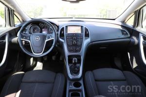 Balts Opel Astra 2013 Tukums, ar dzinēja tilpumu 1.70 L un nobraukumu 248 tūkst. km par 3950 €, foto 7 vietnē AUTOMOTO.COM.LV