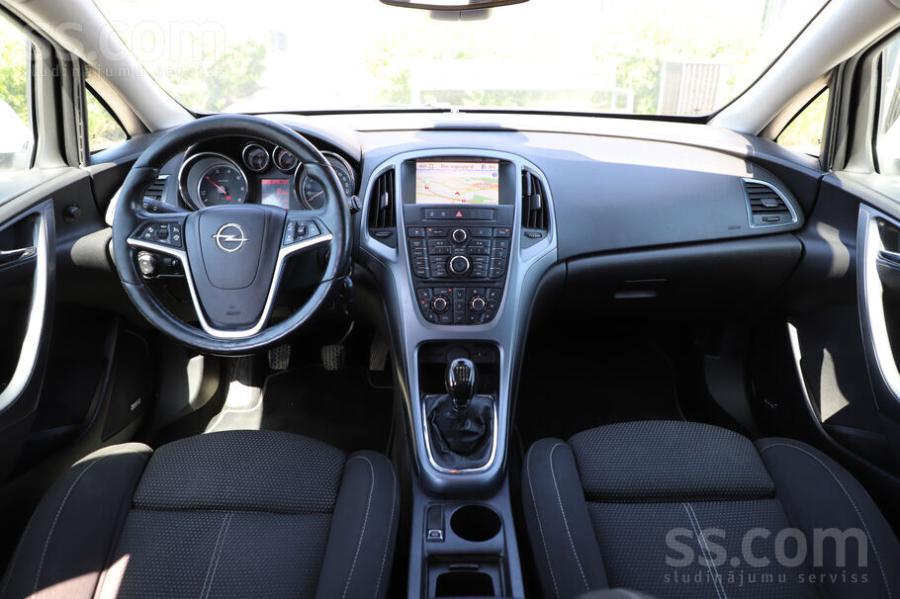 Balts Opel Astra 2013 Tukums, ar dzinēja tilpumu 1.70 L un nobraukumu 248 tūkst. km par 3950 €, foto 7 vietnē AUTOMOTO.COM.LV