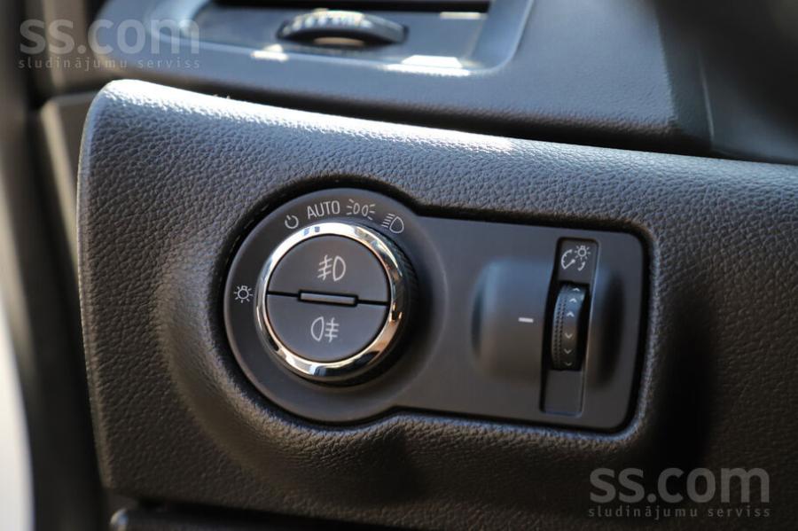 Balts Opel Astra 2013 Tukums, ar dzinēja tilpumu 1.70 L un nobraukumu 248 tūkst. km par 3950 €, foto 16 vietnē AUTOMOTO.COM.LV