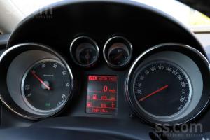 Balts Opel Astra 2013 Tukums, ar dzinēja tilpumu 1.70 L un nobraukumu 248 tūkst. km par 3950 €, foto 18 vietnē AUTOMOTO.COM.LV