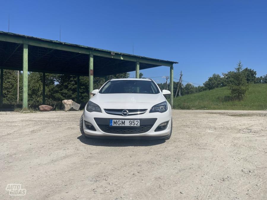Balts Opel Astra 2013 Šauļi, ar dzinēja tilpumu 1.70 L un nobraukumu 300 tūkst. km par 1799 €, foto 13 vietnē AUTOMOTO.COM.LV