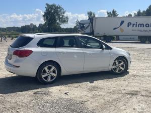Balts Opel Astra 2013 Šauļi, ar dzinēja tilpumu 1.70 L un nobraukumu 300 tūkst. km par 1799 €, foto 4 vietnē AUTOMOTO.COM.LV