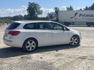 Balts Opel Astra 2013 Šauļi, ar dzinēja tilpumu 1.70 L un nobraukumu 300 tūkst. km par 1799 €, foto 8 vietnē AUTOMOTO.COM.LV