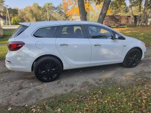 Balts Opel Astra 2013 Utena, ar dzinēja tilpumu 1.96 L un nobraukumu 289 tūkst. km par 2950 €, foto 9 vietnē AUTOMOTO.COM.LV