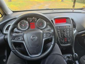 Balts Opel Astra 2013 Utena, ar dzinēja tilpumu 1.96 L un nobraukumu 289 tūkst. km par 2950 €, foto 13 vietnē AUTOMOTO.COM.LV