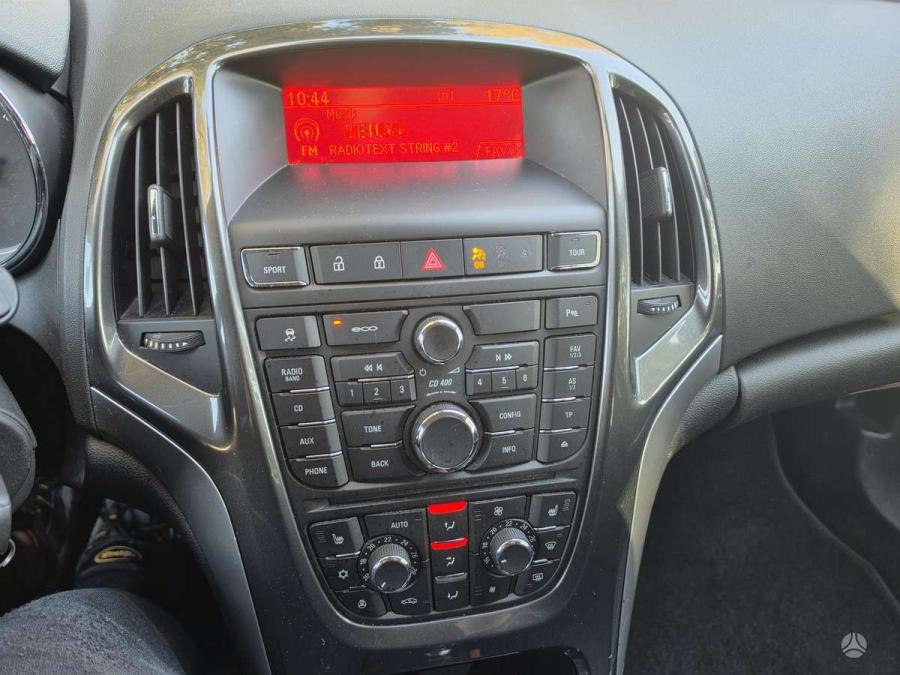 Balts Opel Astra 2013 Utena, ar dzinēja tilpumu 1.96 L un nobraukumu 289 tūkst. km par 2950 €, foto 16 vietnē AUTOMOTO.COM.LV