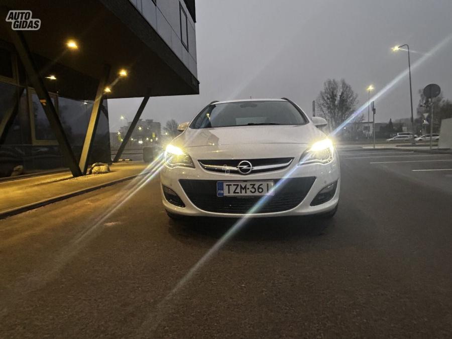 Balts Opel Astra 2014 Kauņa, ar dzinēja tilpumu 1.60 L un nobraukumu 318 tūkst. km par 3700 €, foto 1 vietnē AUTOMOTO.COM.LV