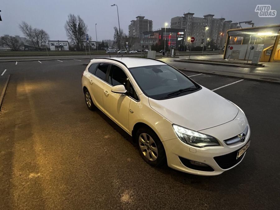 Balts Opel Astra 2014 Kauņa, ar dzinēja tilpumu 1.60 L un nobraukumu 318 tūkst. km par 3700 €, foto 4 vietnē AUTOMOTO.COM.LV