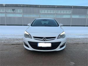 White Opel Astra 2014 in Taurage, with an engine capacity of 1.60 L and mileage of 222 thousand km for 3700 €, photo 3 on AUTOMOTO.COM.LV
